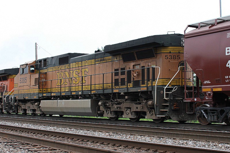BNSF 5385
